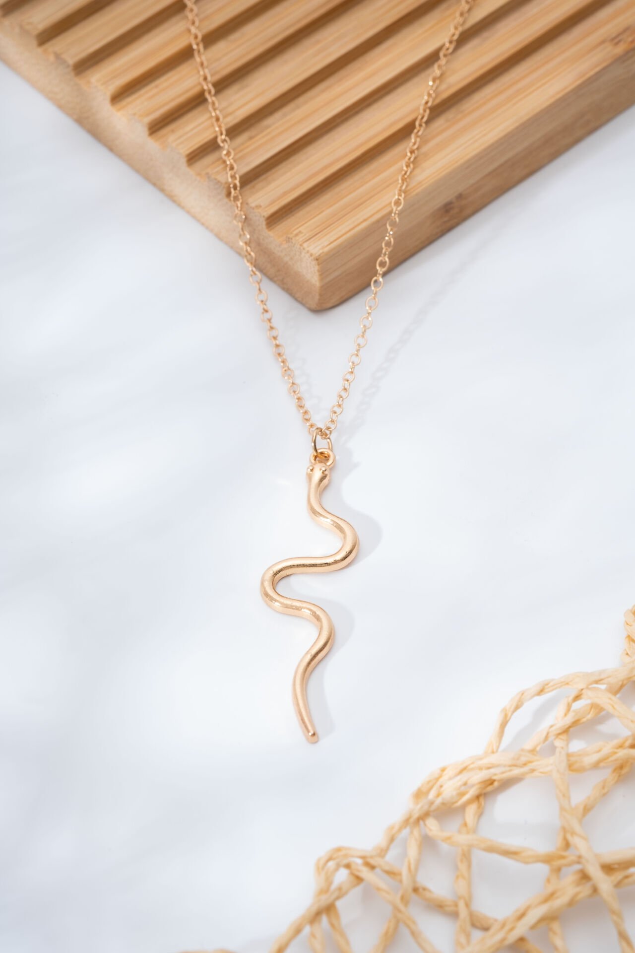 Rose İnce Yılan VİP Kolye