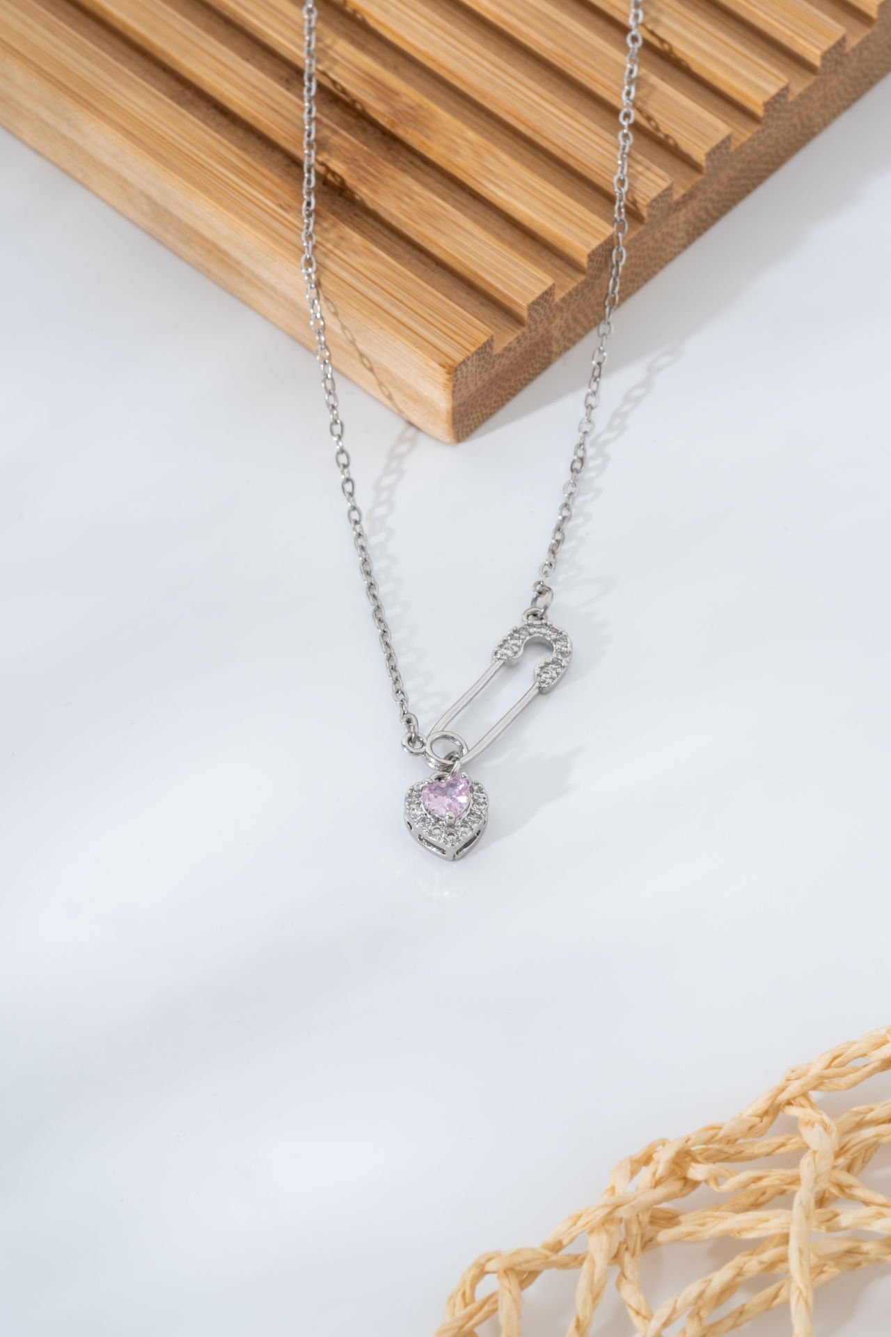 Çelik Çengelli Pandora Kolye